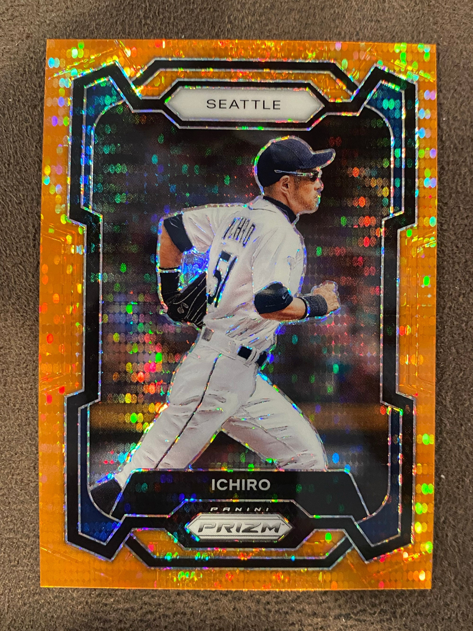 Ichiro - 2024 Panini Prizm - Orange Pulsar /399 - Mariners – Western NY Sports Cards